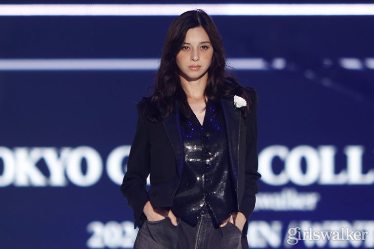 中条あやみ、黒ジャケット姿がかっこよすぎ！『TGC 2024 A/W』開幕 - girlswalker